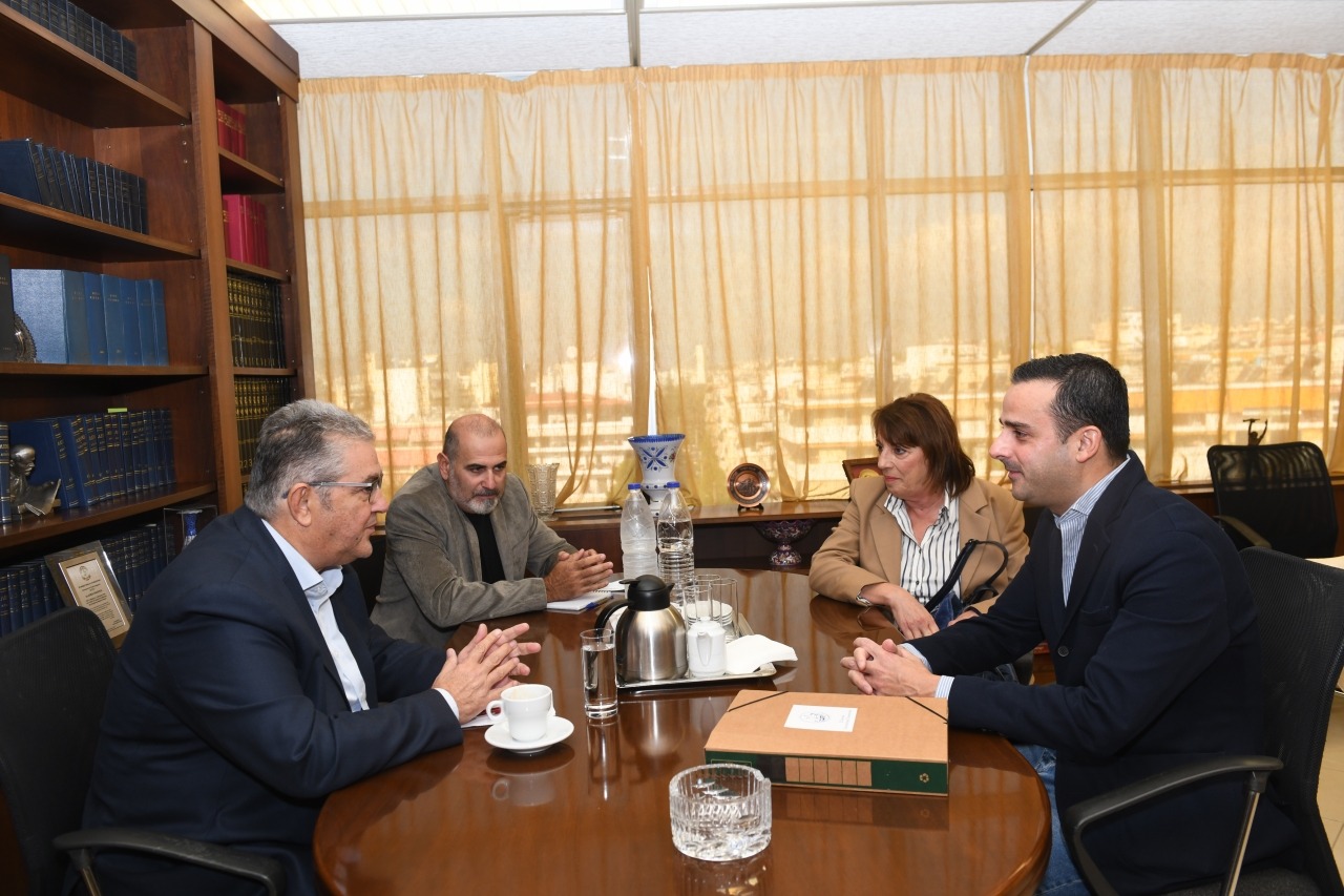 ΤΟΝ ΓΕΝΙΚΟ ΓΡΑΜΜΑΤΕΑ ΤΗΣ ΚΕ ΤΟΥ ΚΚΕ ΔΗΜΗΤΡΗ ΚΟΥΤΣΟΥΜΠΑ ΕΠΙΣΚΕΦΘΗΚΕ Η ...